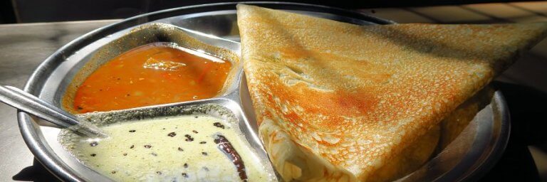 Indisches Essen: Probiere 15 typische Gerichte in Indien